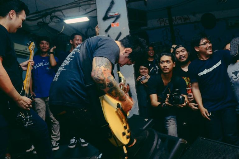 5 Band Emo Indonesia Paling Populer Tahun 2000 an Pernah Dibilang Alay 5 Band Emo Indonesia Paling Populer Tahun 2000 an Pernah Dibilang Alay