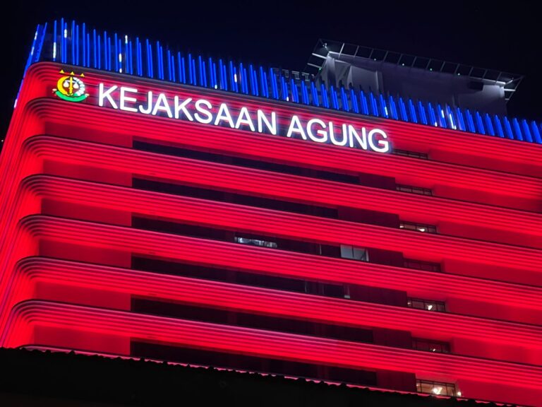Kejagung Tetapkan Dirut Prima Karya Sejahtera Tersangka Korupsi Graha ...