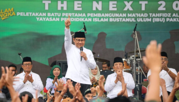 Prabowo dan Ganjar Kompak Pakai Kemeja Kotak-kotak