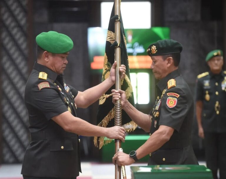 Letjen TNI Mohammad Fadjar Resmi Jabat Pangkostrad